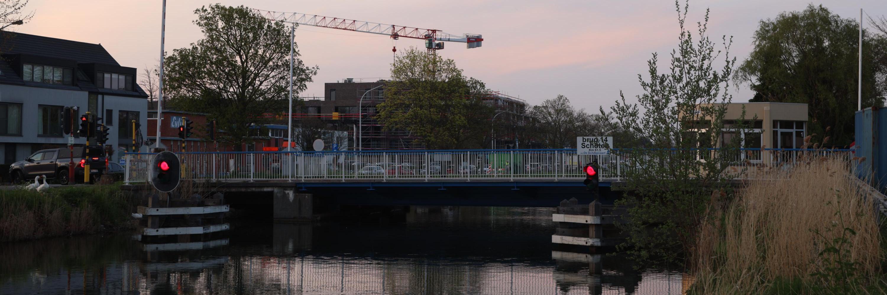 Bruggen | Binnenvaart in Beeld